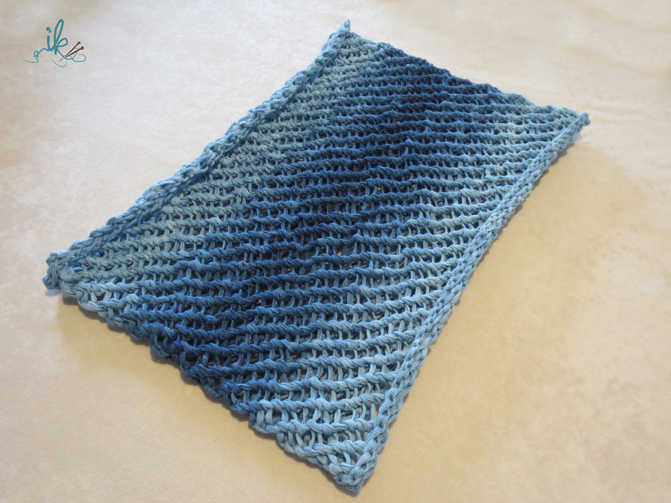 Lace Loop Happiness aus Batiko Sun gestrickt