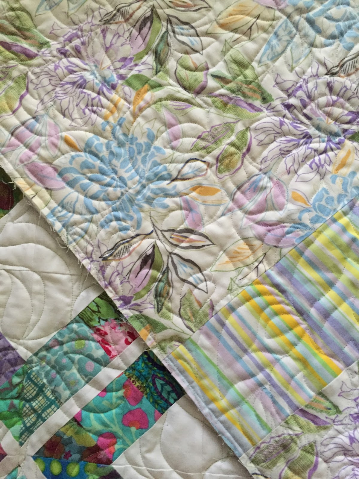PAT QUILTZ TOO: Garden Trellis Quilting