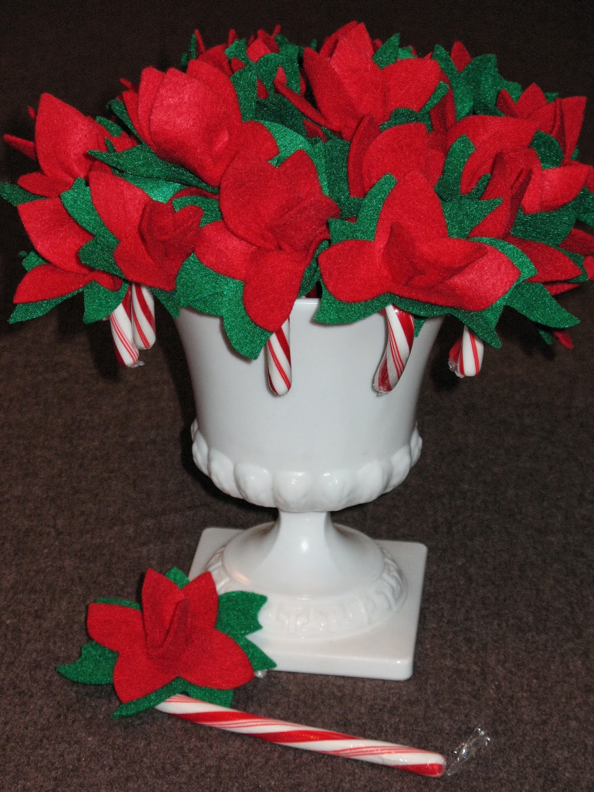 Artsy Fartsy: Candy Cane Poinsettias