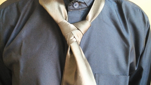 eHowArt dedicated to creative art and craft ideas: Fancy Tie knot ...