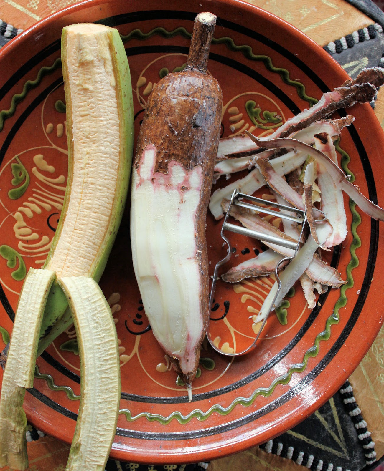 KESITO: CREMA DE YUCA CON PATACONES