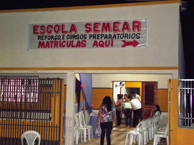 OLHAR CRÍTICO: IMAGENS DA SOLENIDADE DE INAUGURAÇÃO DA ESCOLA "SEMEAR"