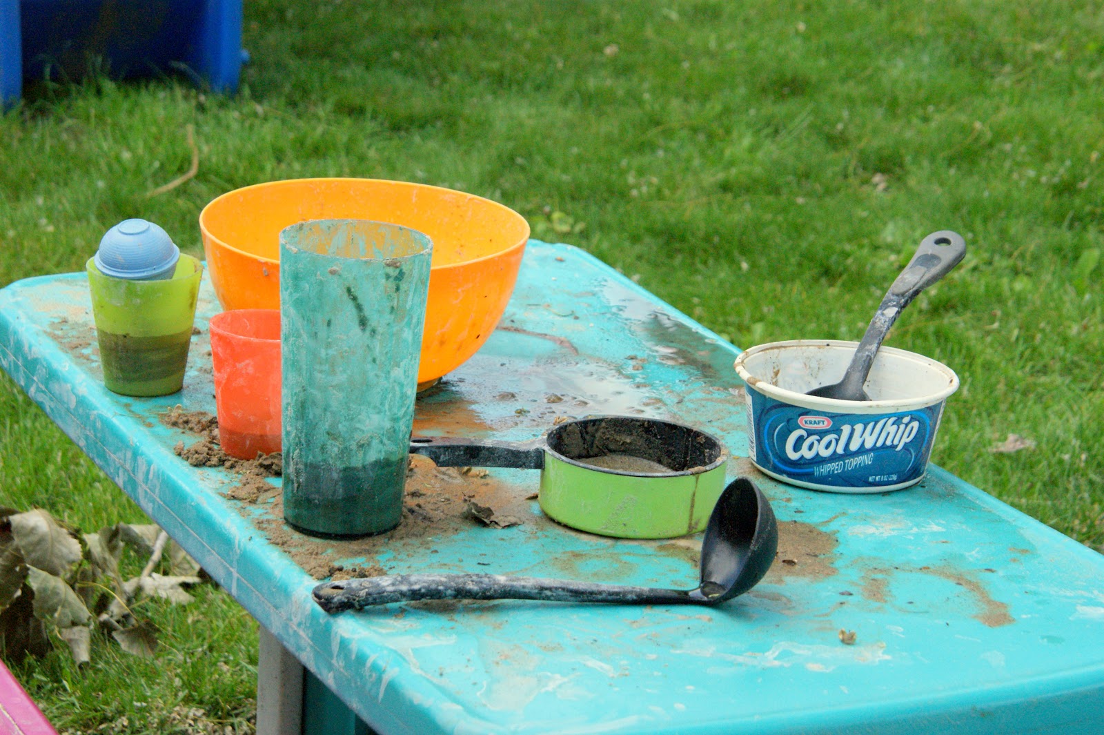 Raising Leafs: Theory Thursday: Mini Volcanoes