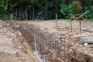 Modern House Build In Surrey: Day 48 - Steel reinforcement for the ring ...