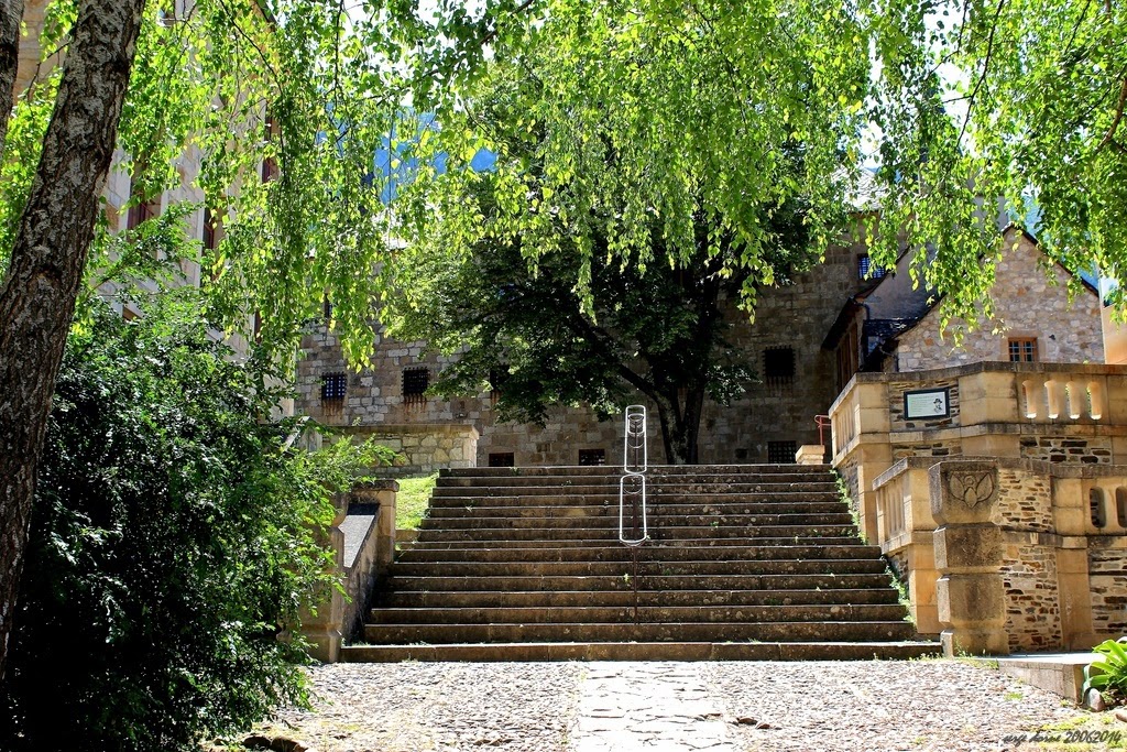 NATURE EN LIGNE ..... LE PHOTOBLOG de SERGE: FLORAC, CAPITALE DU PARC ...