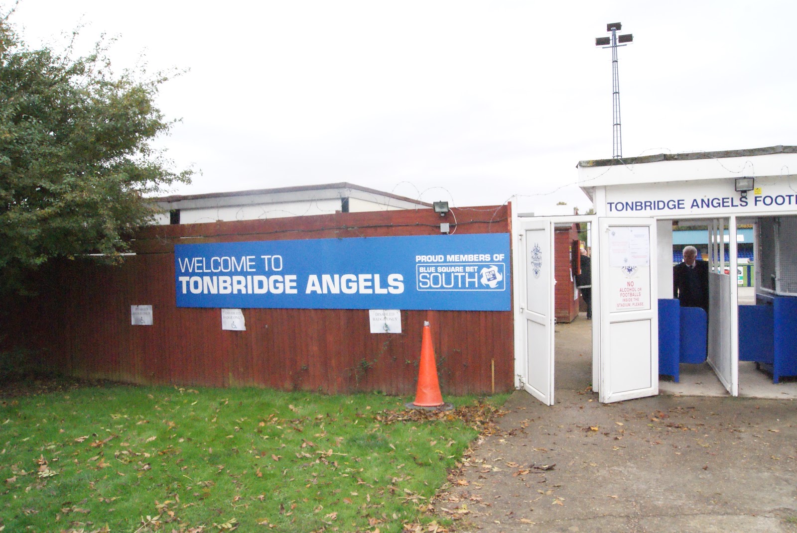 Longmead Stadium :: Tonbridge Angels | The Roaming Roman
