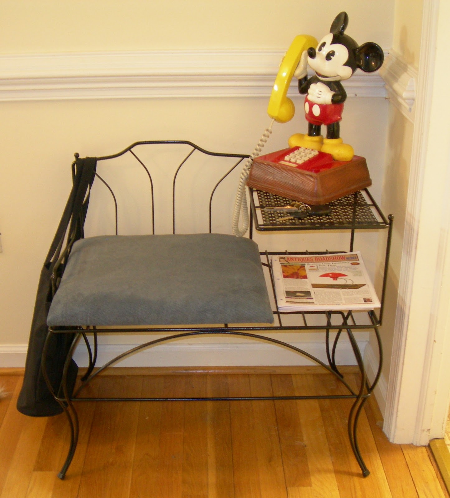 A to Z with Dee: Retro Gossip Bench Re-do