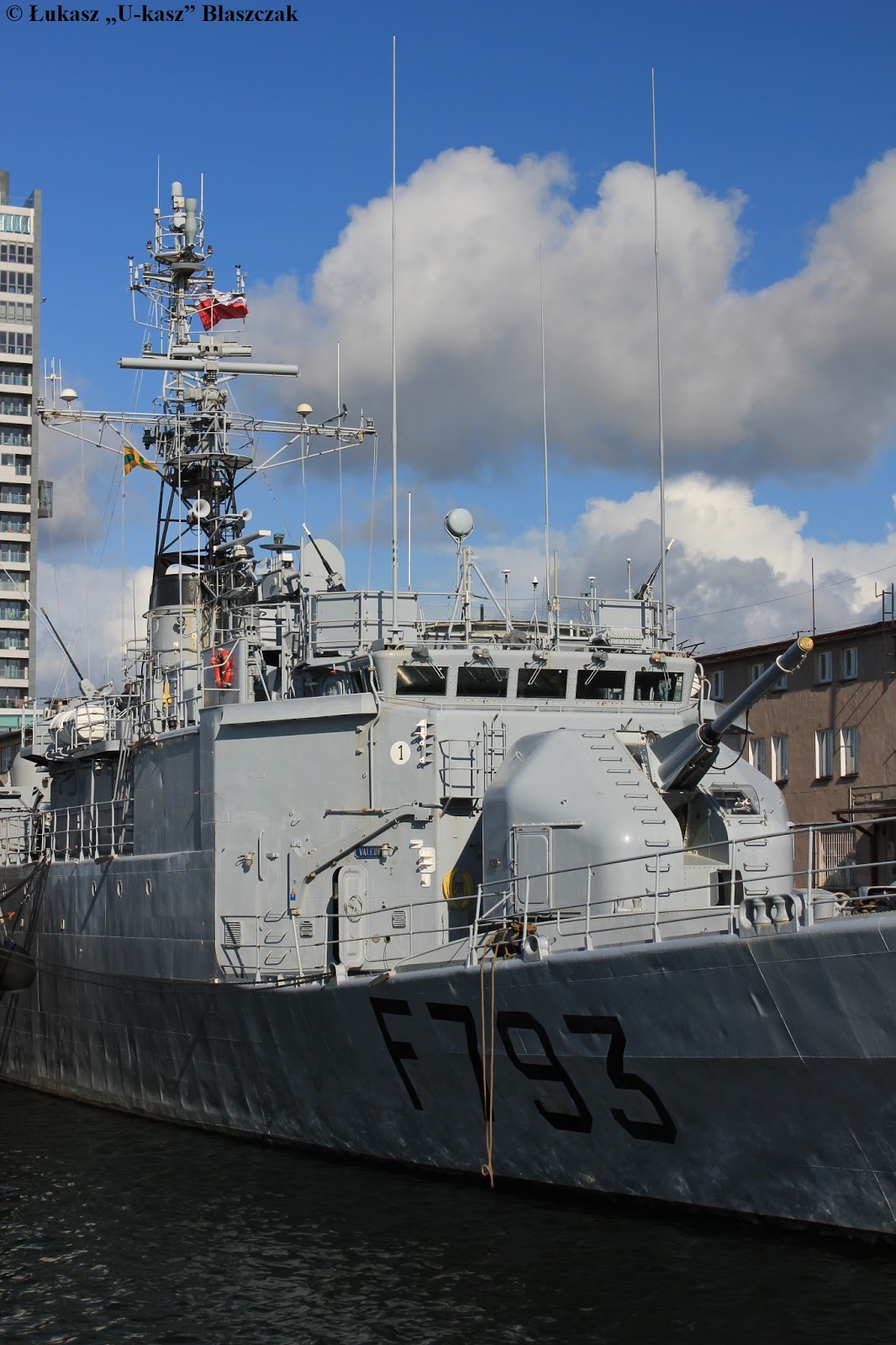 W obiektywie shipspottera czyli z migawką nad portową sadzawką: Z cyklu ...