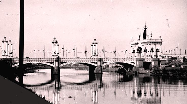 ART and ARCHITECTURE, mainly: Princes Bridge and the Vaults, Melbourne