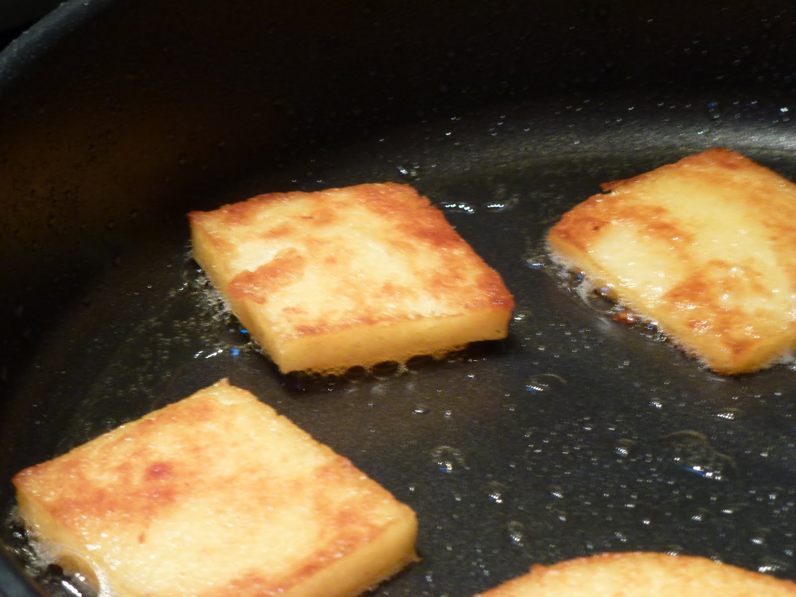 Hardly Housewives: Crispy Polenta Squares with Mushroom Ragu and Leek Jam