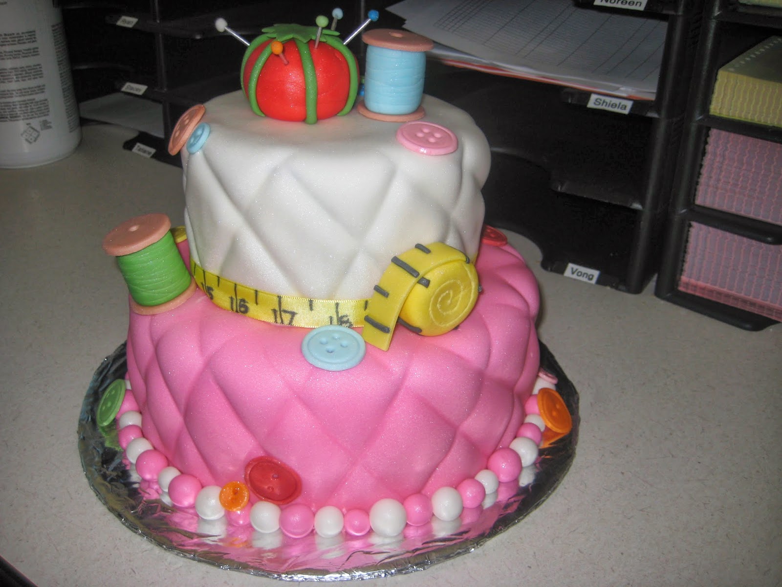 i heart cakes: Quilted/sewing theme cake