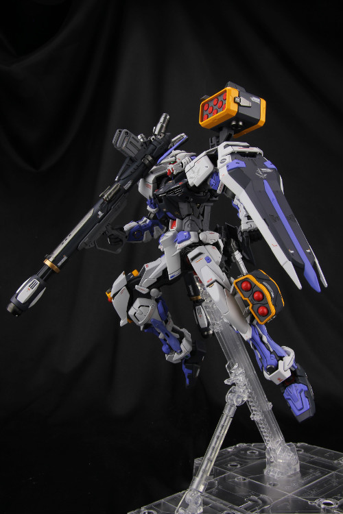Custom Build: MG 1/100 Gundam Astray Blue Frame Full Weapon Form