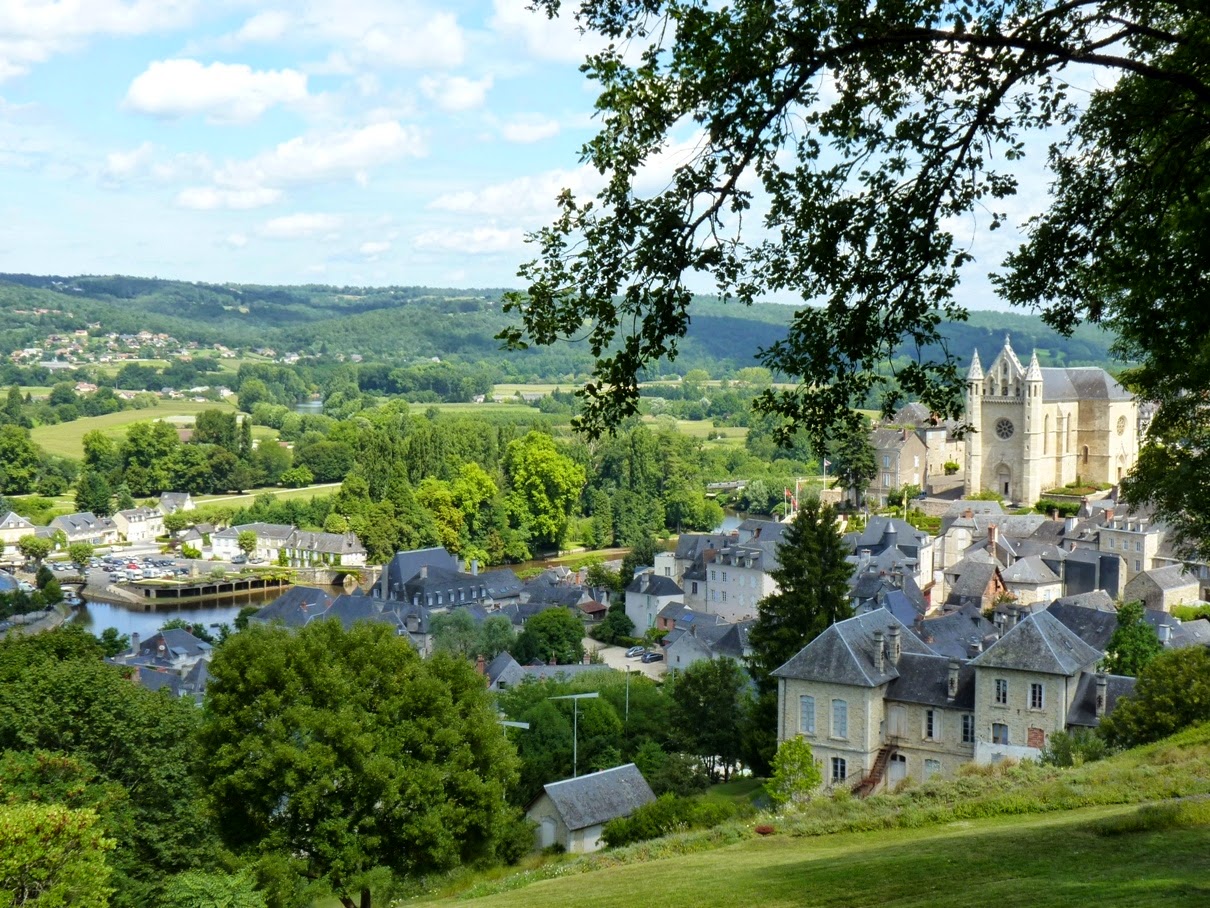 EN PROVENCE ET AILLEURS: TERRASSON LAVILLEDIEU (24) 3ème partie