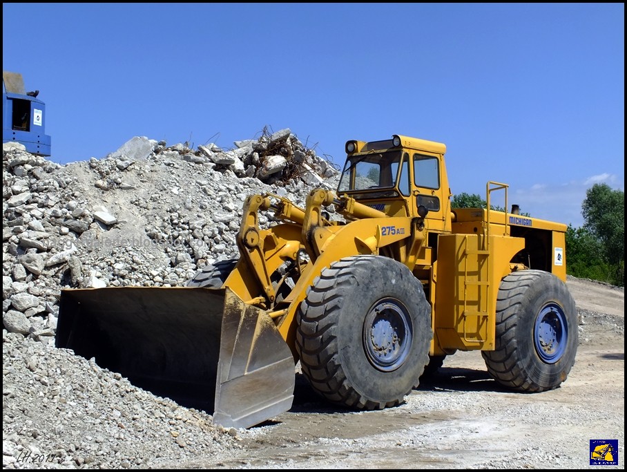 Bagger Galerie Construction Machines: Michigan 275 AIII Radlader ...