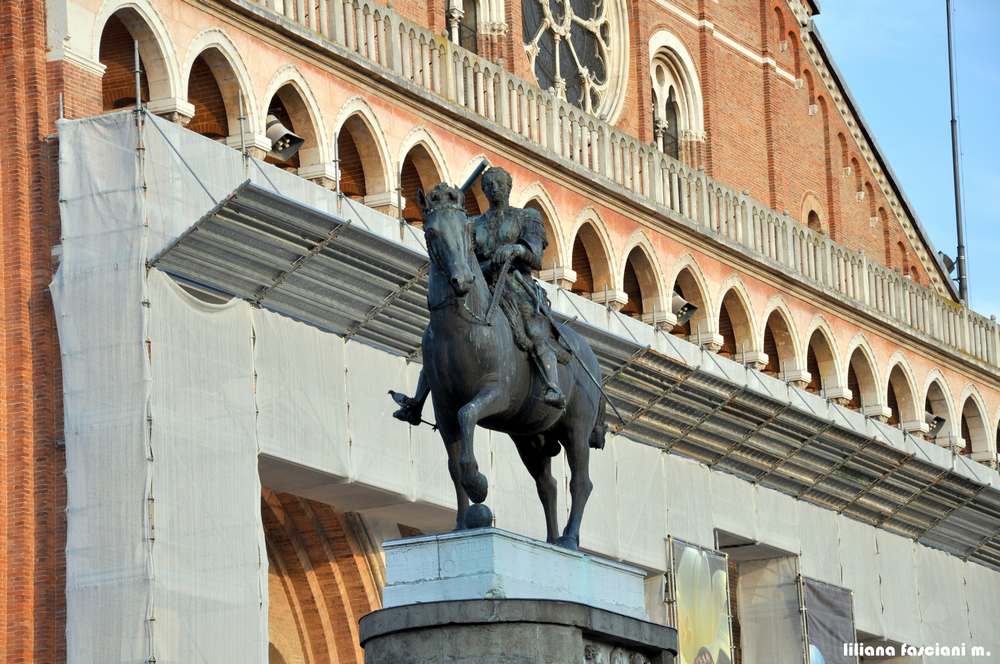 Enter - Arte: Donatello: Gattamelata