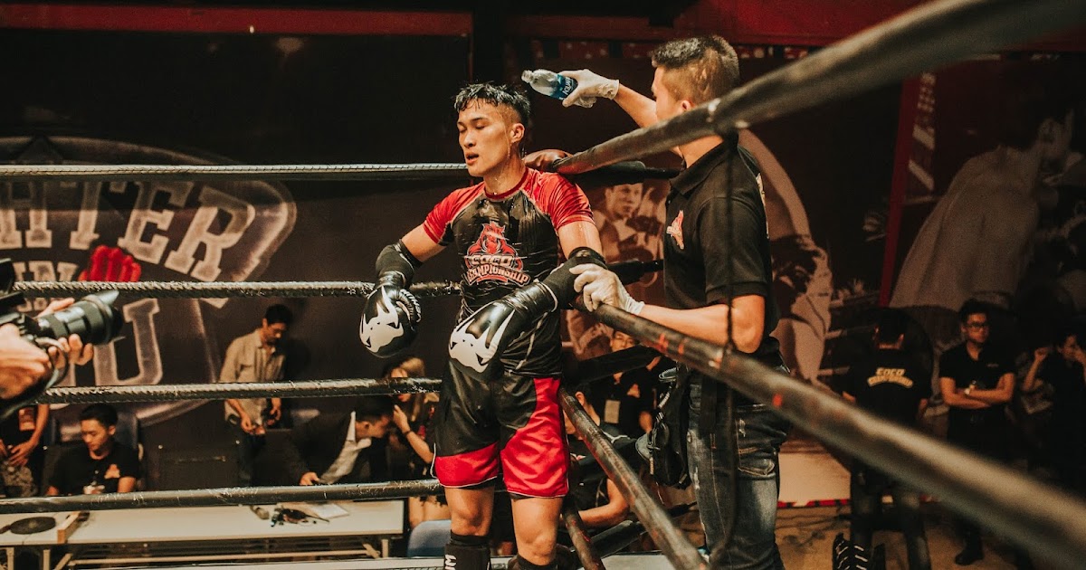 "Kick ass and take names" nghĩa là gì?