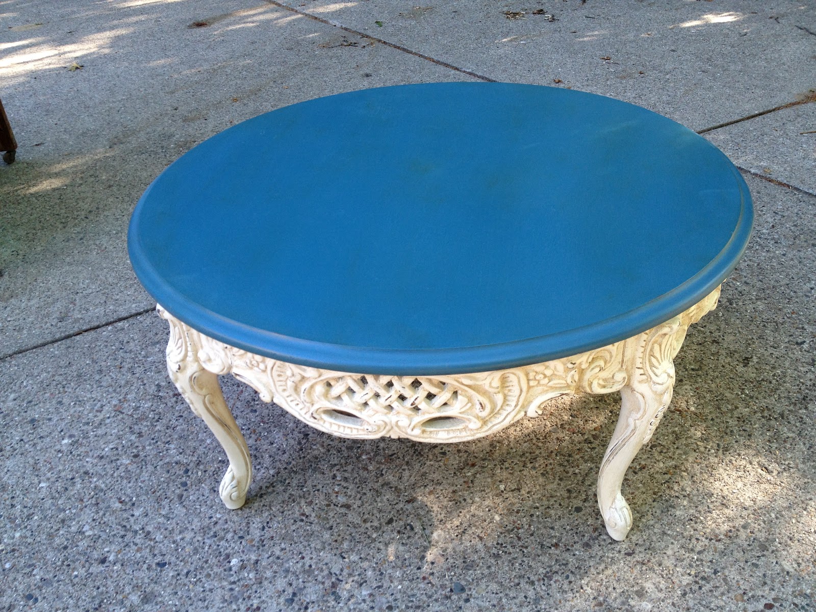 Vintage Redefined: Ornate Blue and White Round Table