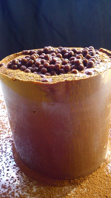 MOUSSE DE CHOCOLATE NUCLEAR (CON AGUA) Y CAVIAR DE CHOCOLATE