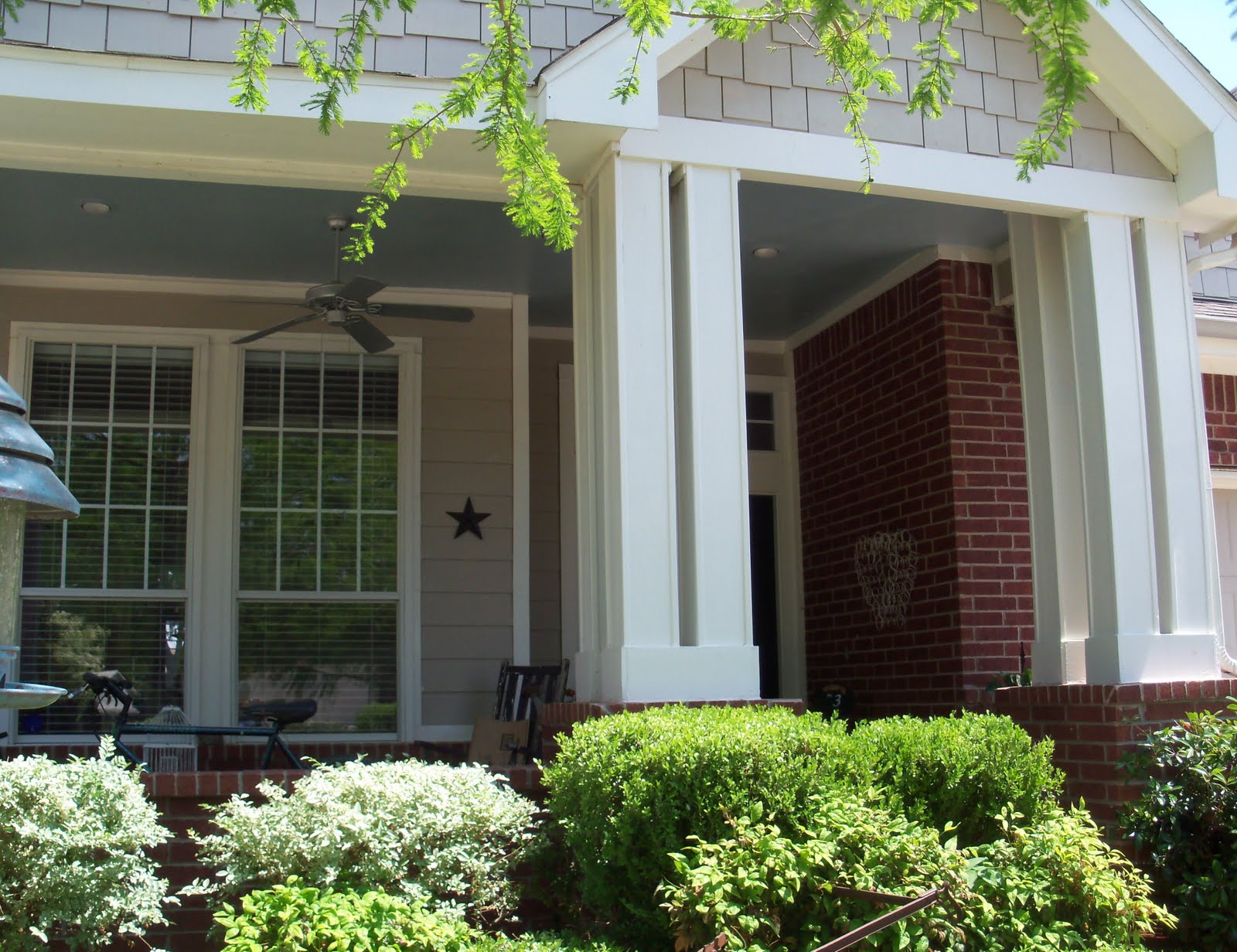 COTTAG3: Sprucing up the front porch