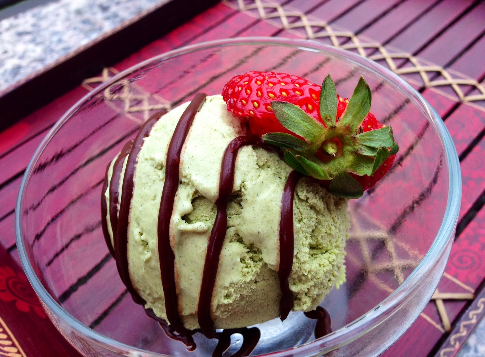 37 Cooks: Matcha Green Tea Gelato with Rose Flower Chocolate