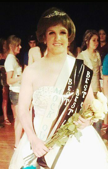 Femulate: Stana's Favorite Photo (of Stana!)