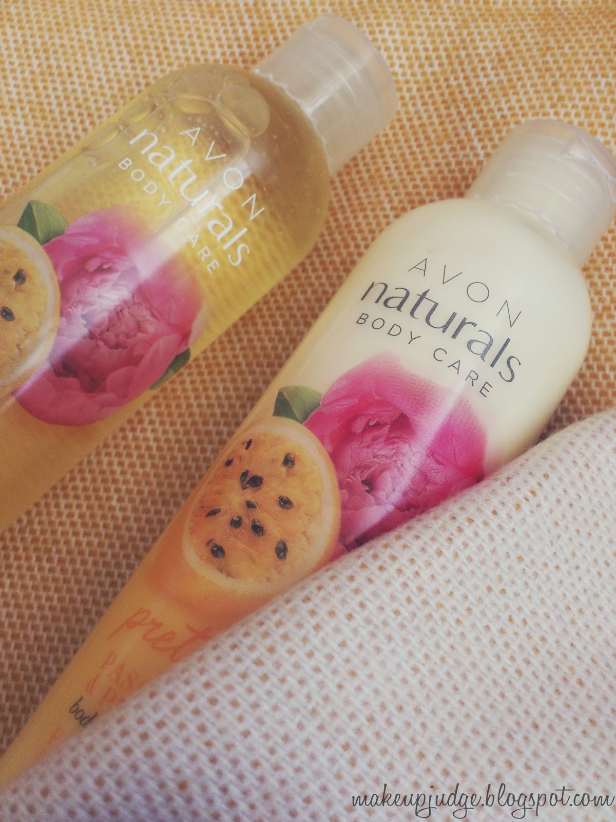 AVON NATURALS PRETTY - PASSIONFRUIT & PEONY - Make up Judge