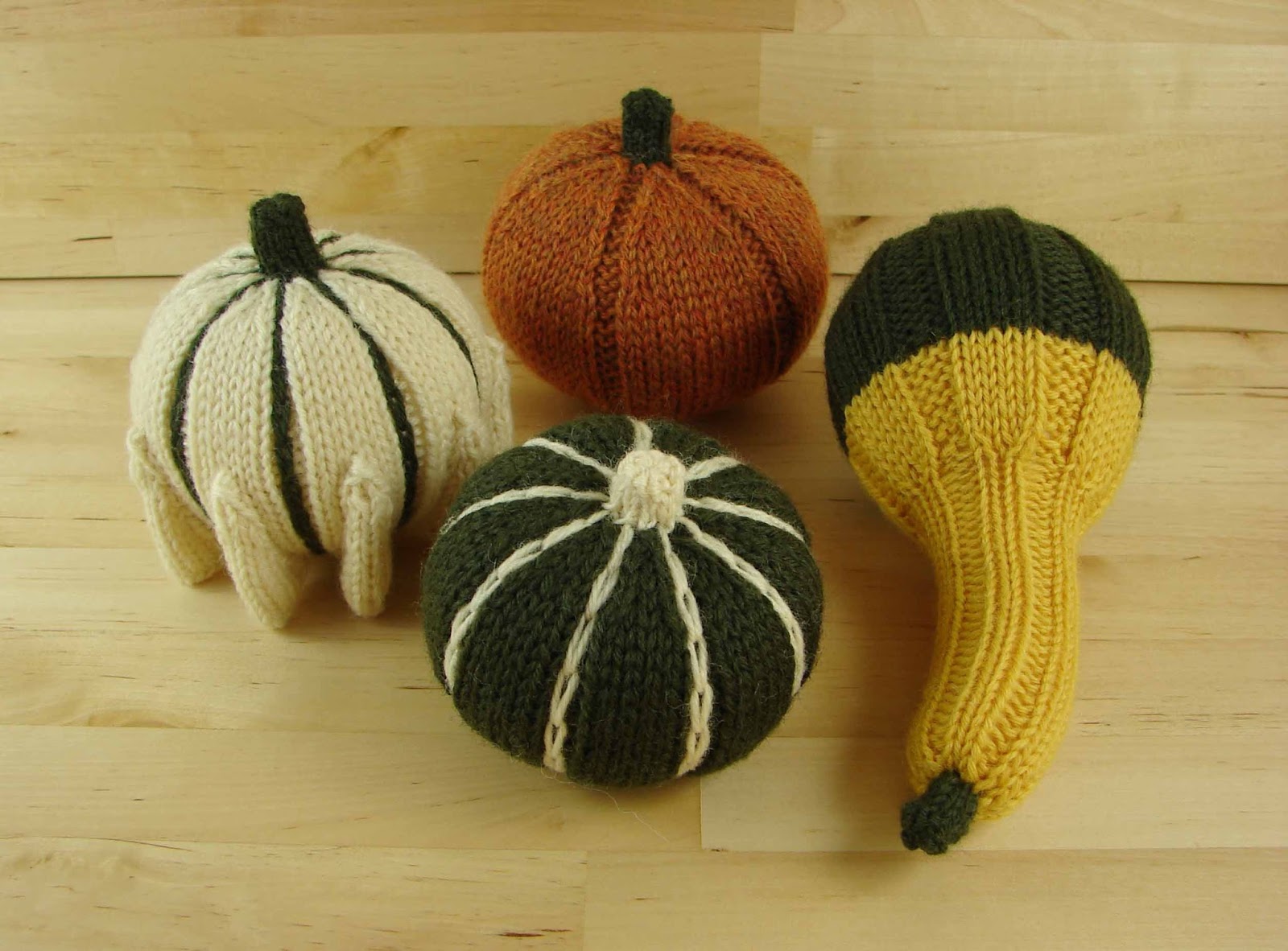 A new fall pattern- Decorative Gourd Set