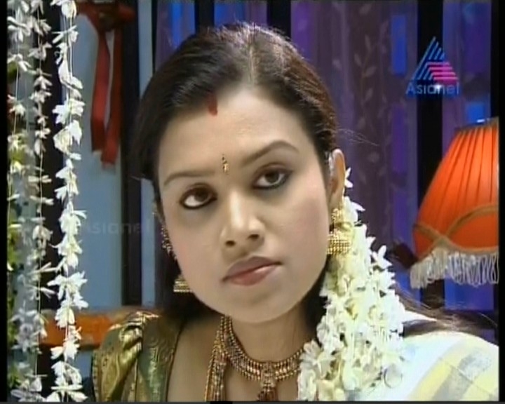 Malayalam Serial Actress Meera Photos - Your Time Pass Dot ...