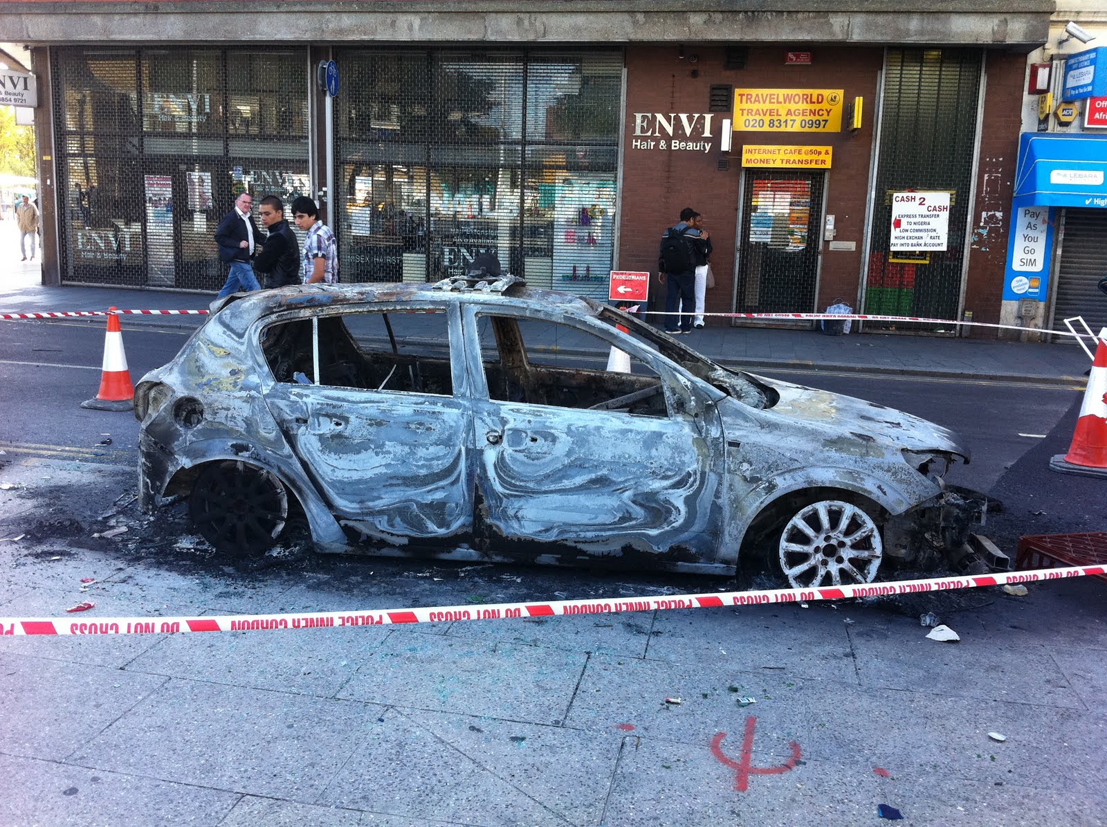 SimonSays: Woolwich riots. Aftermath 08/08/11