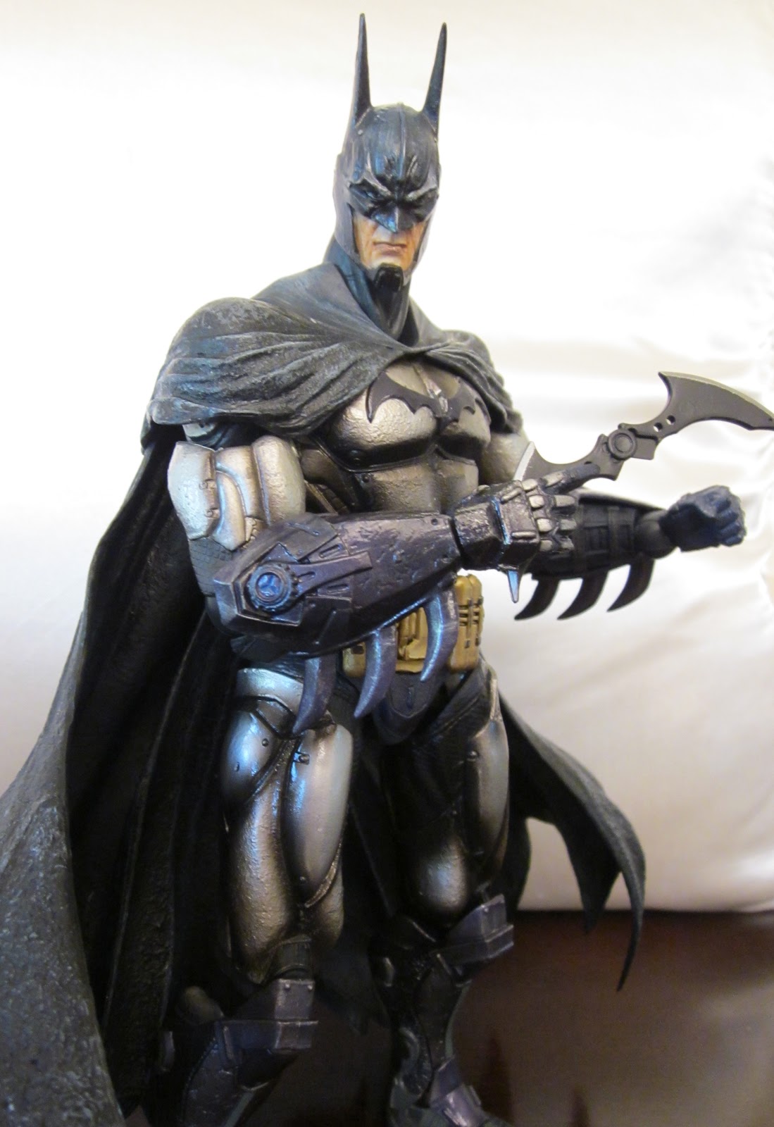 The Toyseum: Play Arts Kai Armored Batman - Square Enix Figure Review