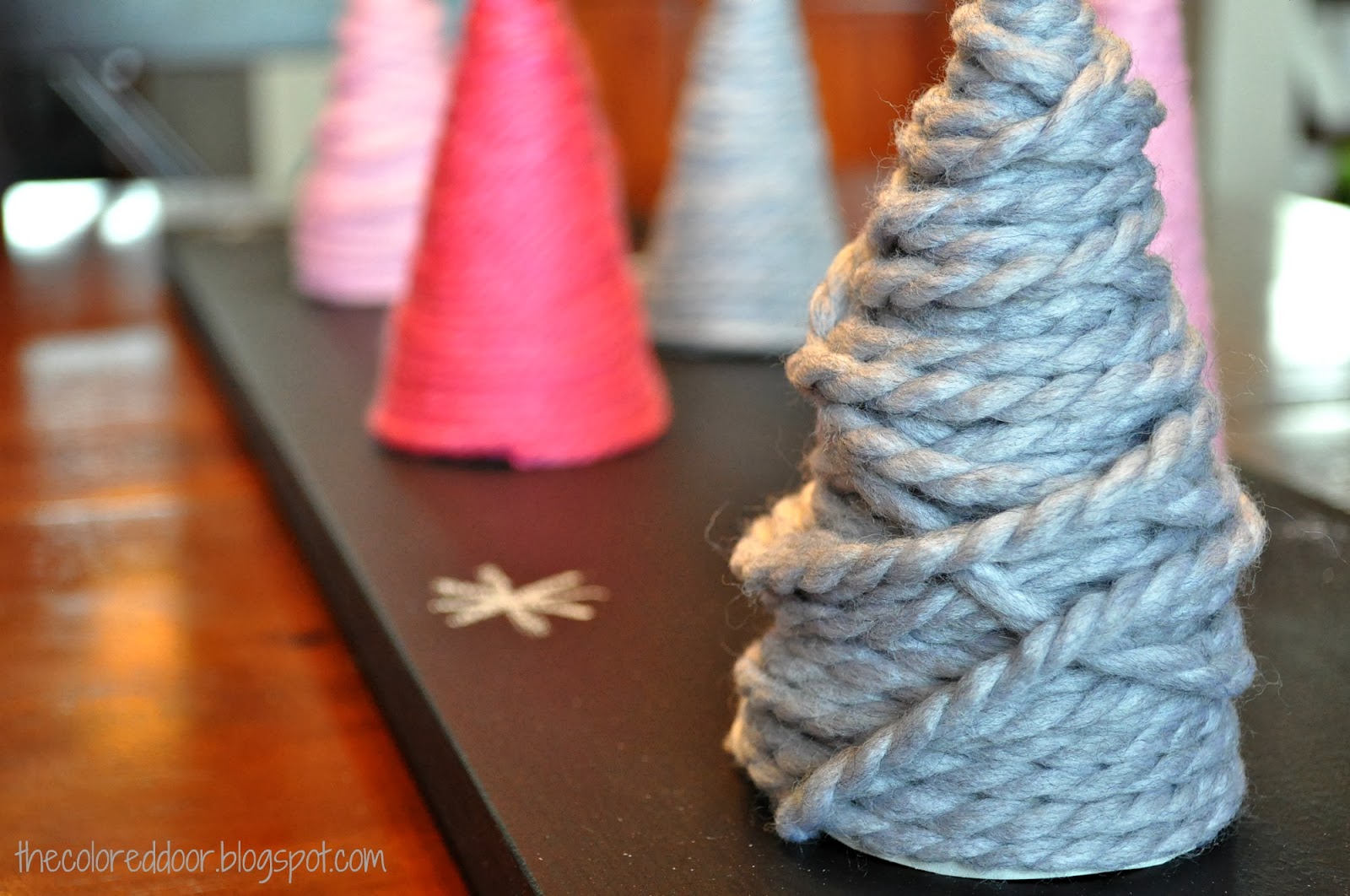 the colored door: DIY Yarn Trees