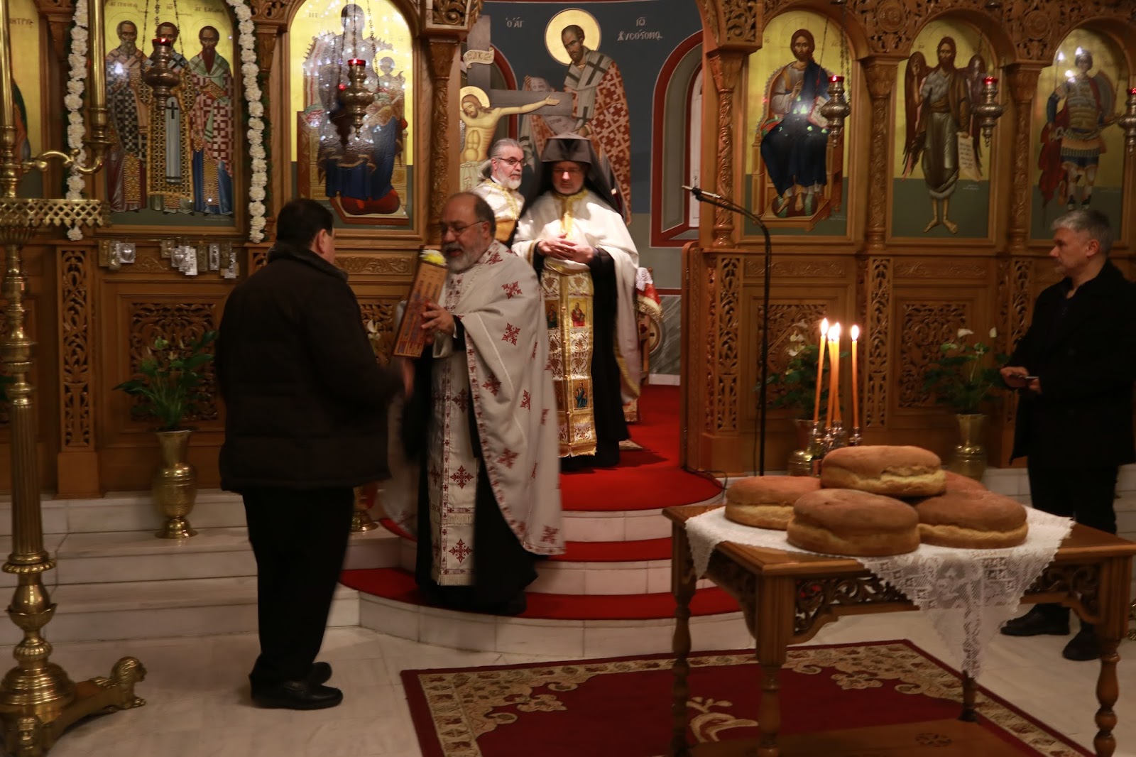 ΕΝΟΡΙΑ "ΤΡΙΩΝ ΙΕΡΑΡΧΩΝ" ΑΝΝΟΒΕΡΟΥ: Ο ΕΣΠΕΡΙΝΟΣ ΤΩΝ ΤΡΙΩΝ ΙΕΡΑΡΧΩΝ ΜΕΣΑ ...