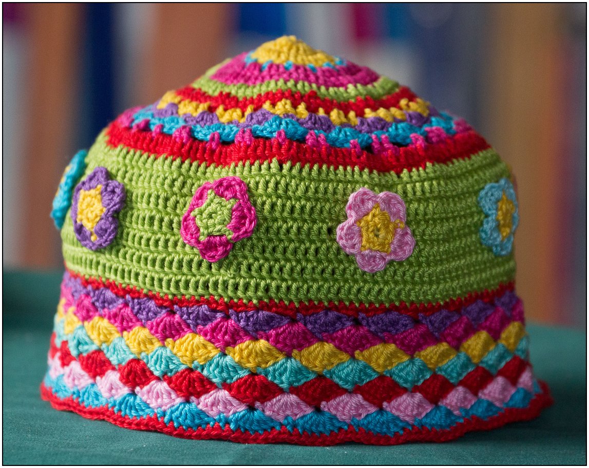 Handarbeit: Häkelmützen-caciulite crosetate