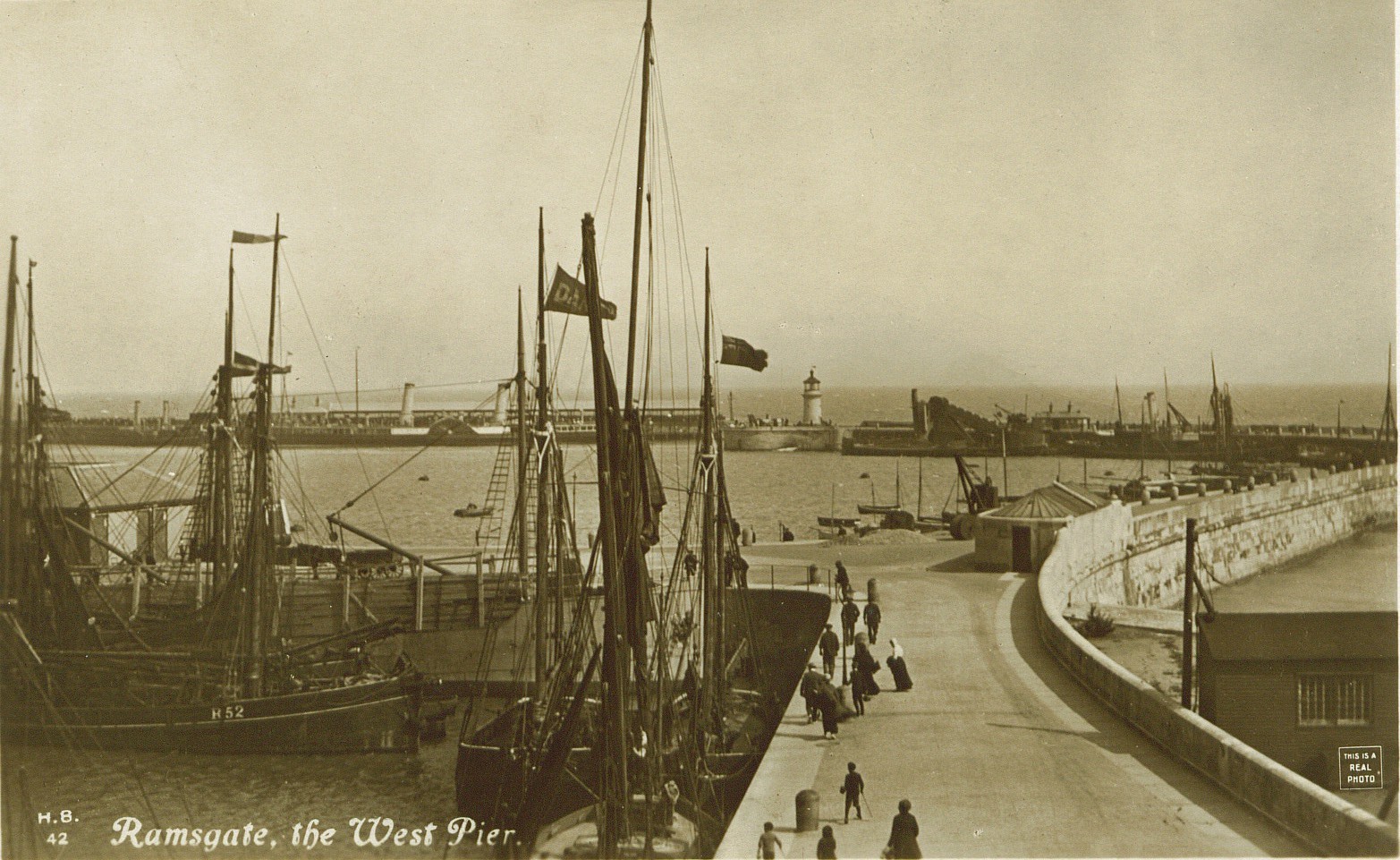 thanetonline: Some old photos of Ramsgate Harbour, a bit of our early ...