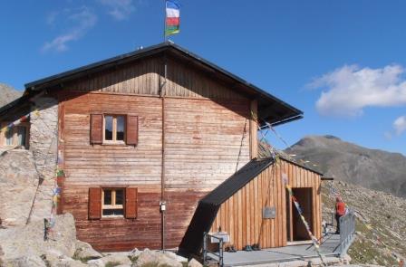res sota els peus: Ruta dels Estanys Amagats de la Vall Fosca