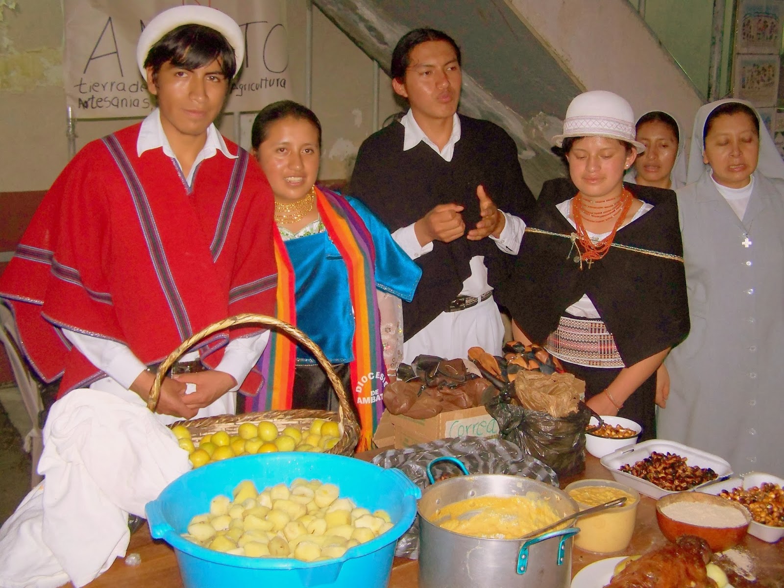 ISAMIS2012: JOVENES INDIGENAS DE ECUADOR REUNIDOS EN SUCUMBIOS