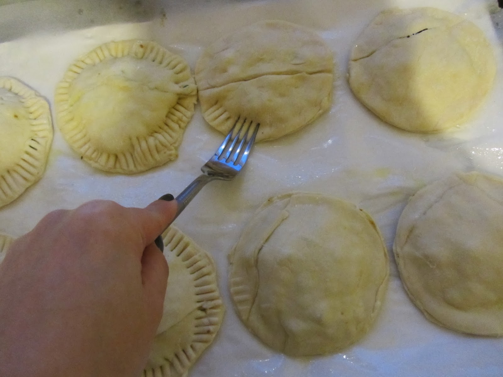 COCOBELLA BALLERINA: In The Kitchen: MINI BEEF CURRY PIES