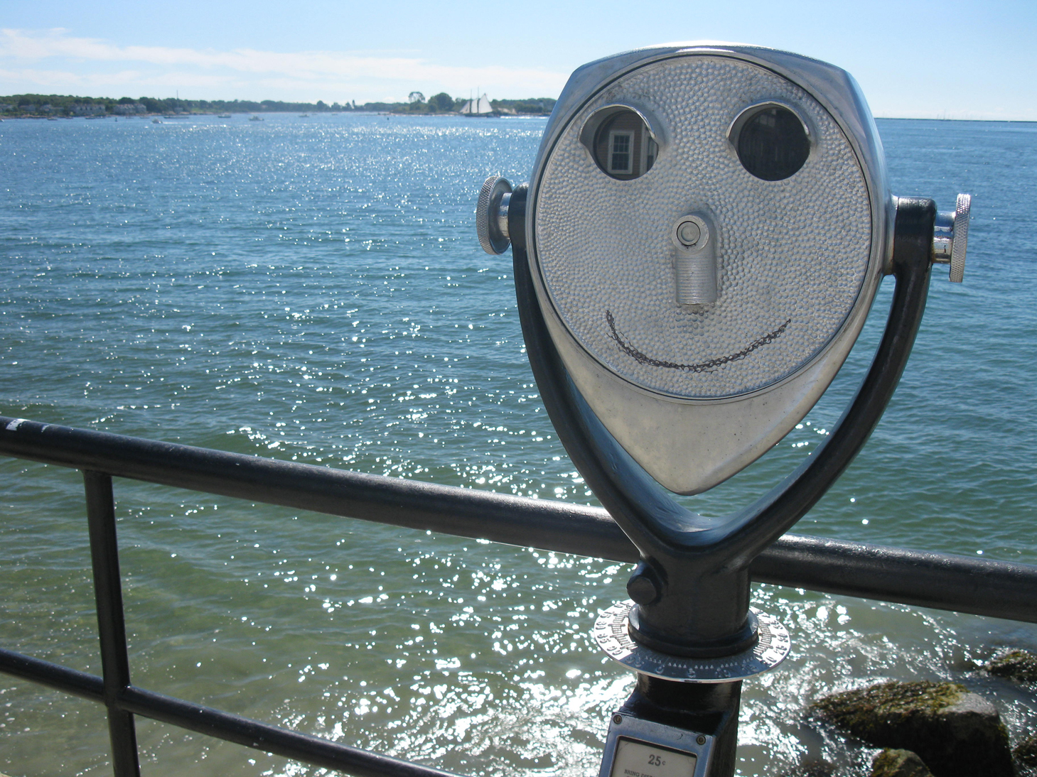 Eccentric Roadside: Here's looking at you, kid: some old-timey optical ...