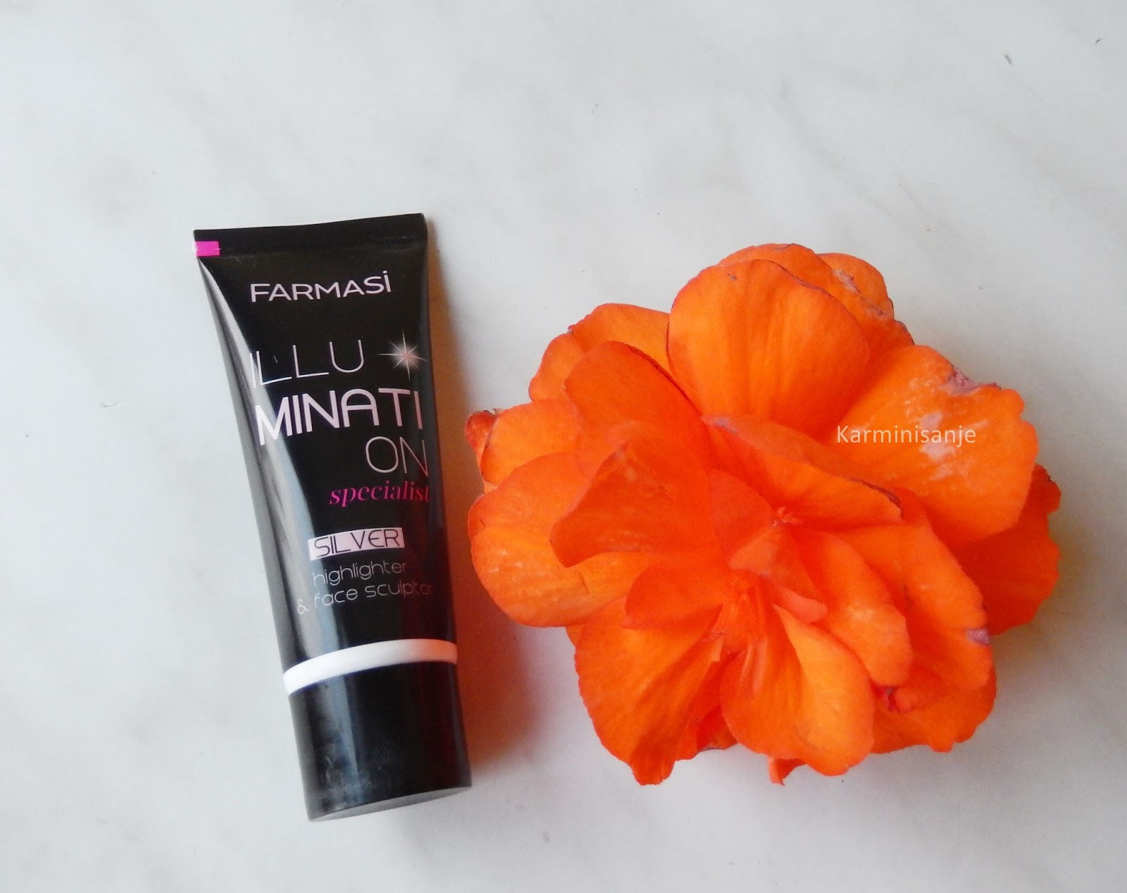 Karminisanje: Farmasi iluminator i rumenilo