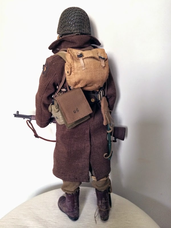 1/6 Action Figures: Dragon WW2 US Paratrooper (Battle of the Bulge) - S$60