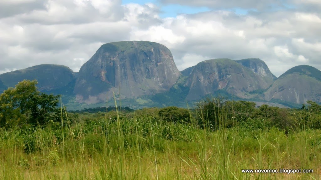 Da Ponta do Ouro ao Rovuma: De Ribaué ao Mutuáli...