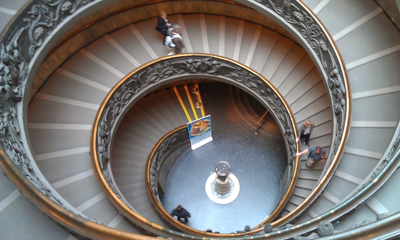 Aventuras Matemáticas: Concurso de Fotografía Matemática IES Alfonso XI