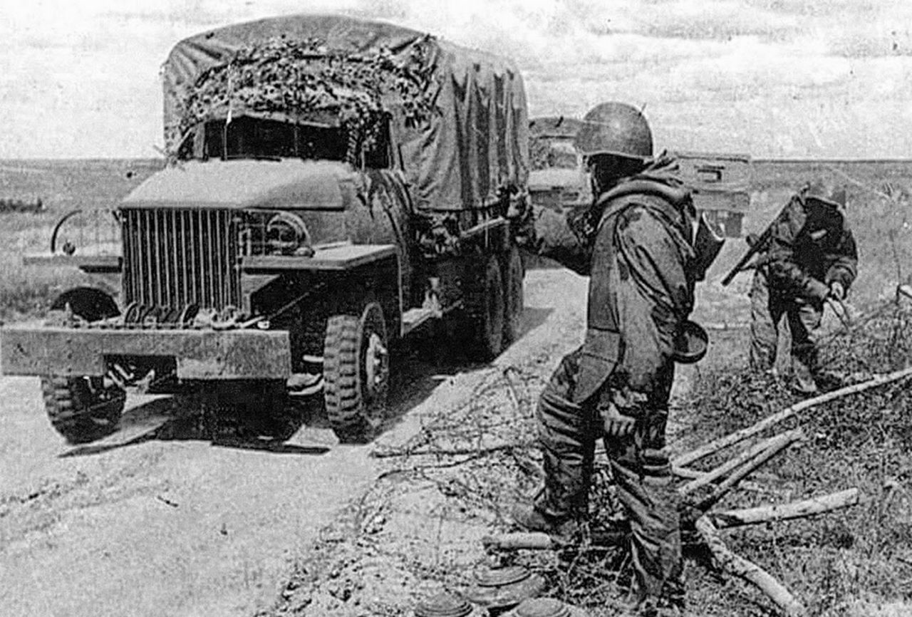 Panzerserra Bunker- Military Scale Models in 1/35 scale: Studebaker US6 ...