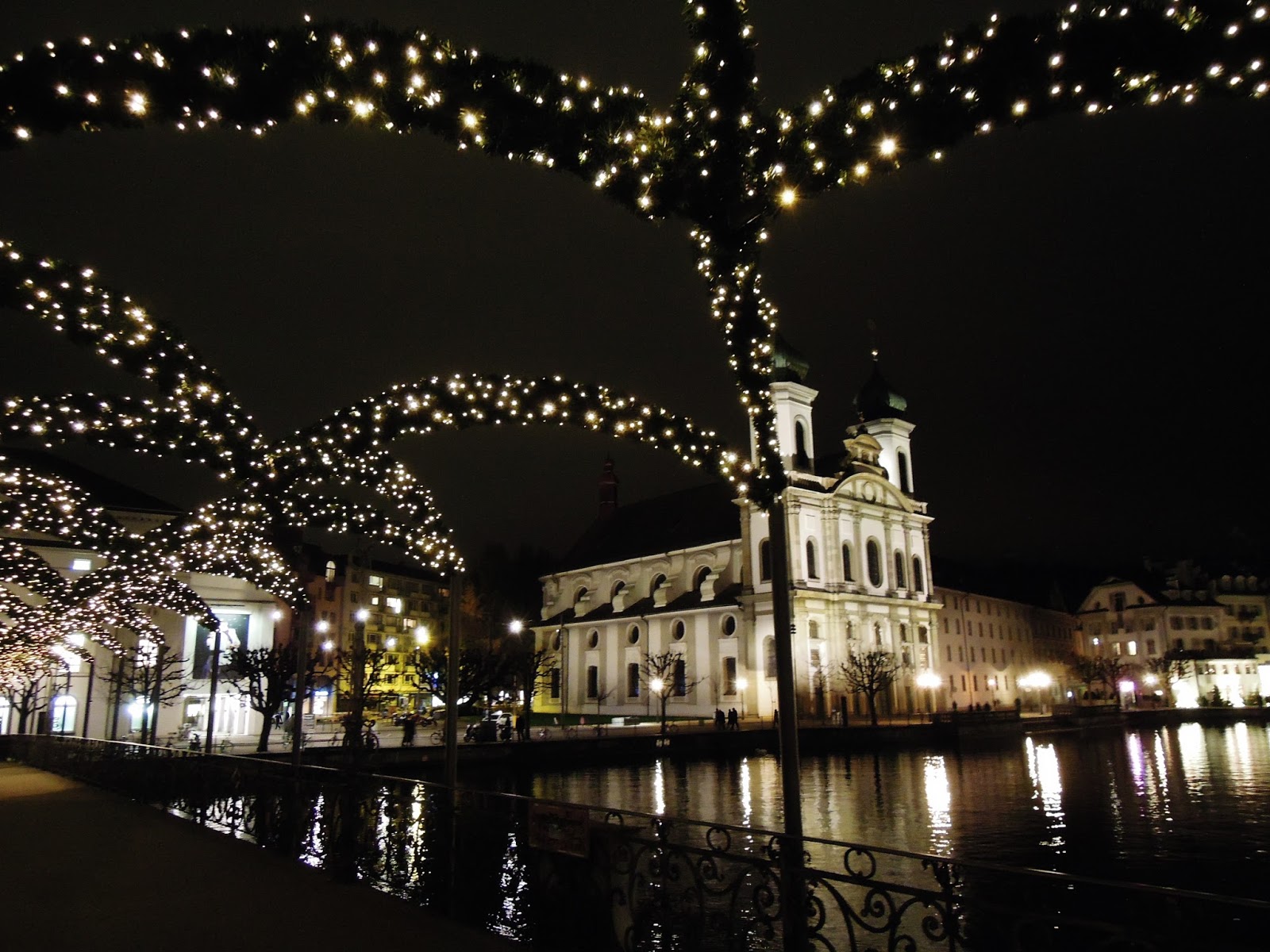 Lucerna a Natale ovvero di luci e profumo di cannella | My Scratch Map ...