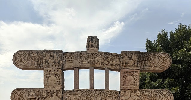 The UNESCO World Heritage Site on the back of the 200 Rupee Indian Note ...