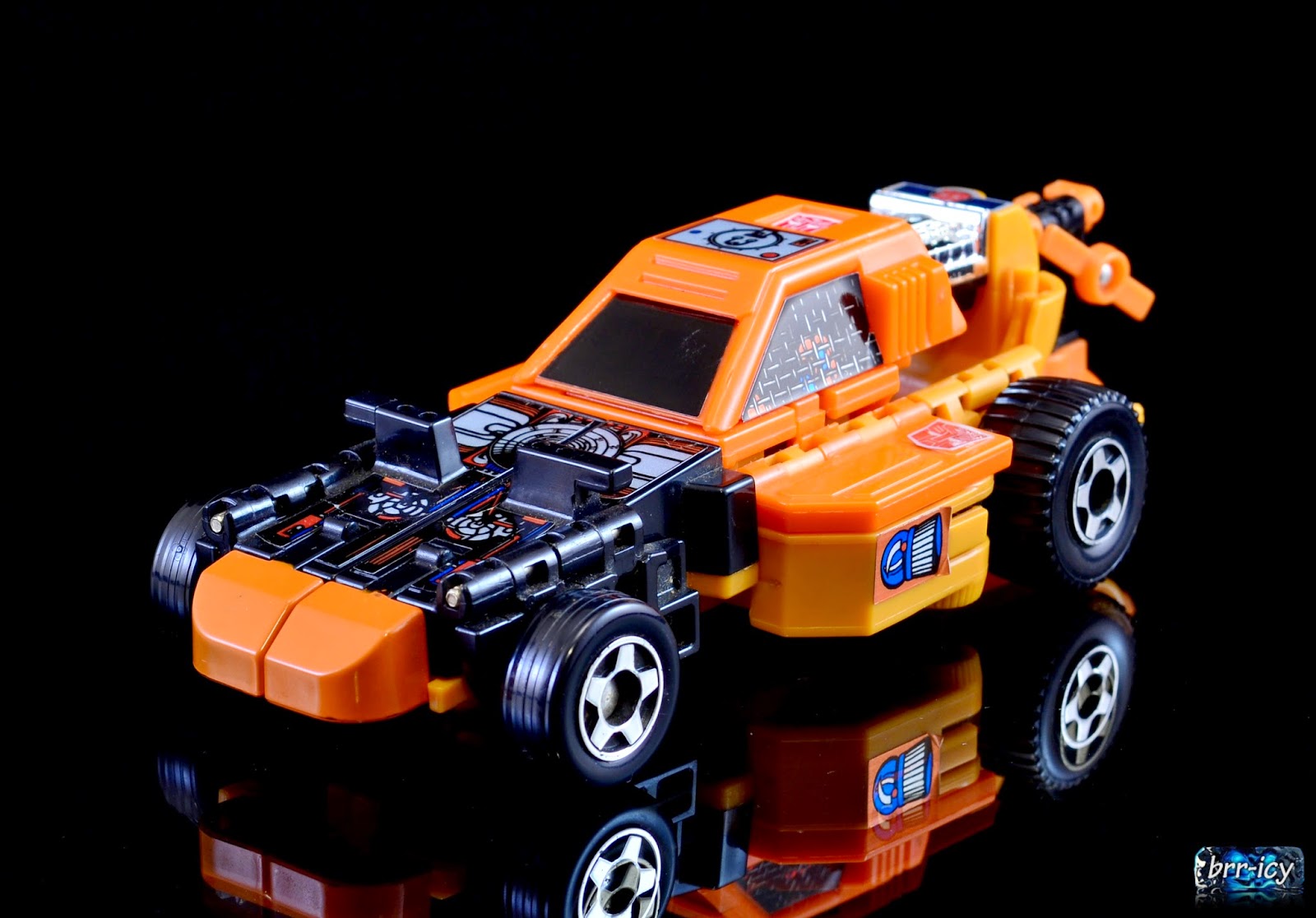 Brr-icy's Transformers Reviews: Autobot Triplechangers: Broadside ...