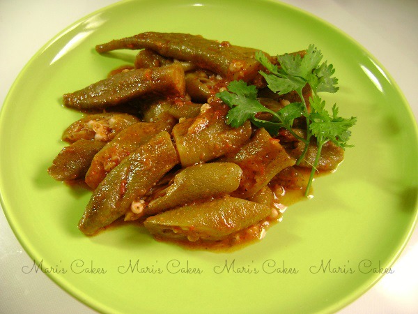 Stewed Okra, (Molondrones Guisados) | Mari's Cakes (English)