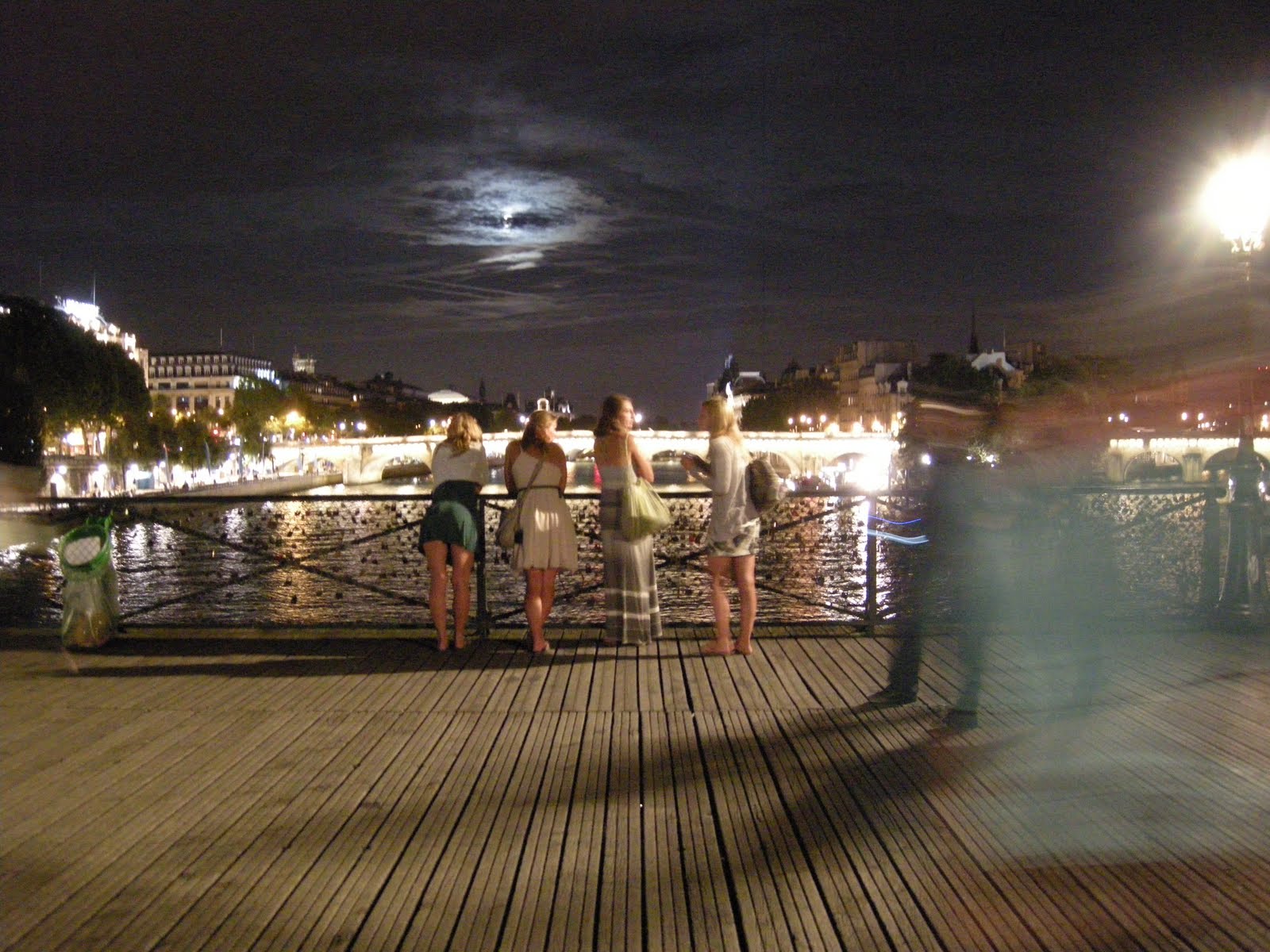 Rues de Paradis: Full Moon over Paris