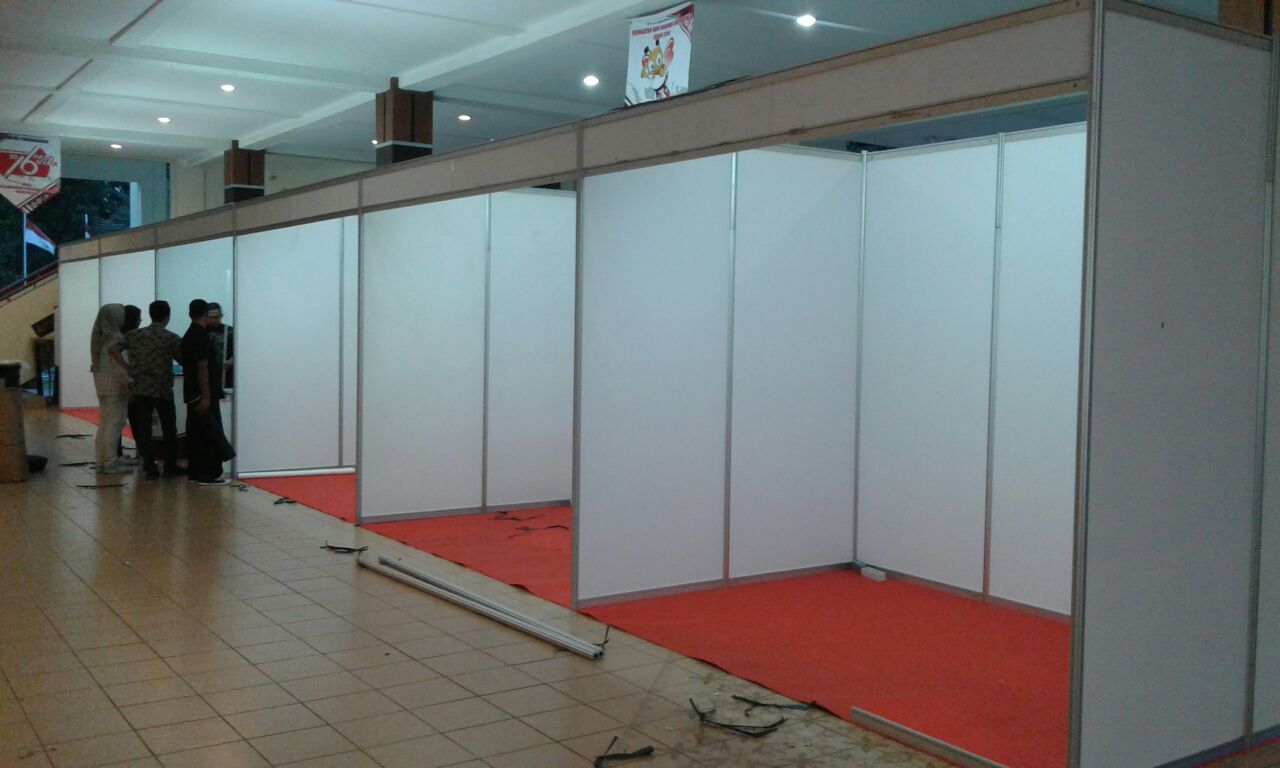 PEMASANGAN STAND 2X3 DI BPSDM HUKUM DAN HAM DEPOK ~ JUAL SEWA PARTISI ...