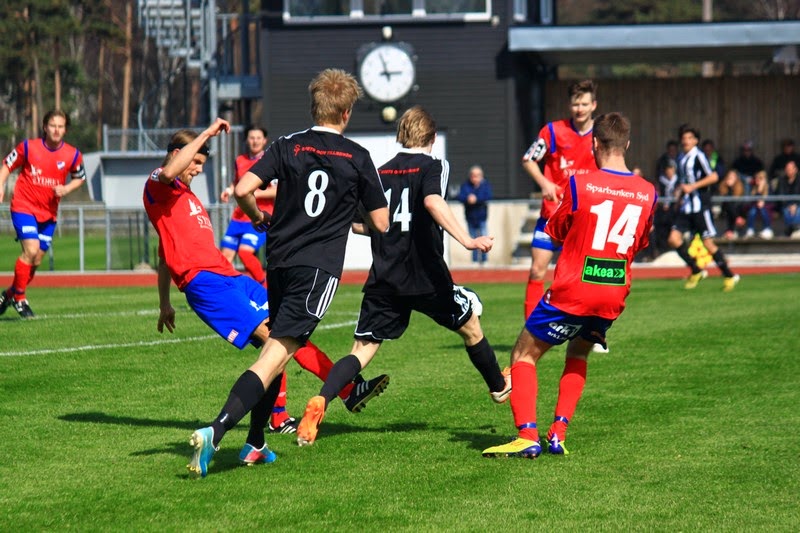 Fotboll - Sydöstra Skåne: IFK Ystad-Köpingebro, herrar. 2014-04-12